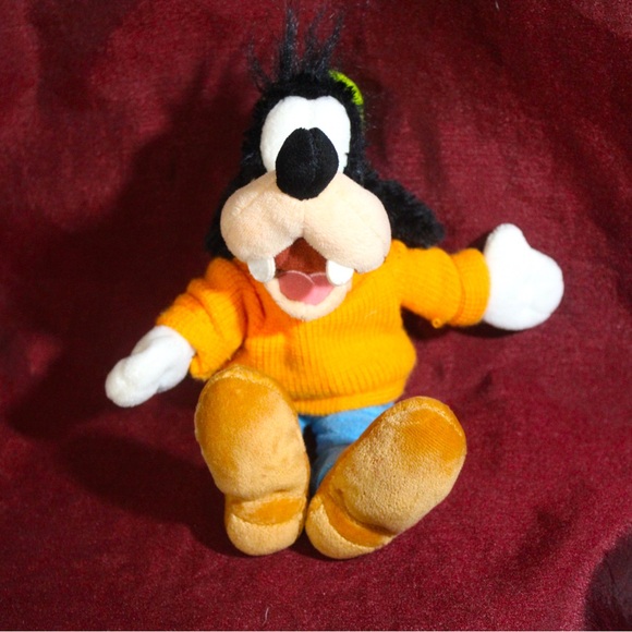 disney goofy | Toys | Disneys Goofy Charachter As A Stuffed Animal In ...